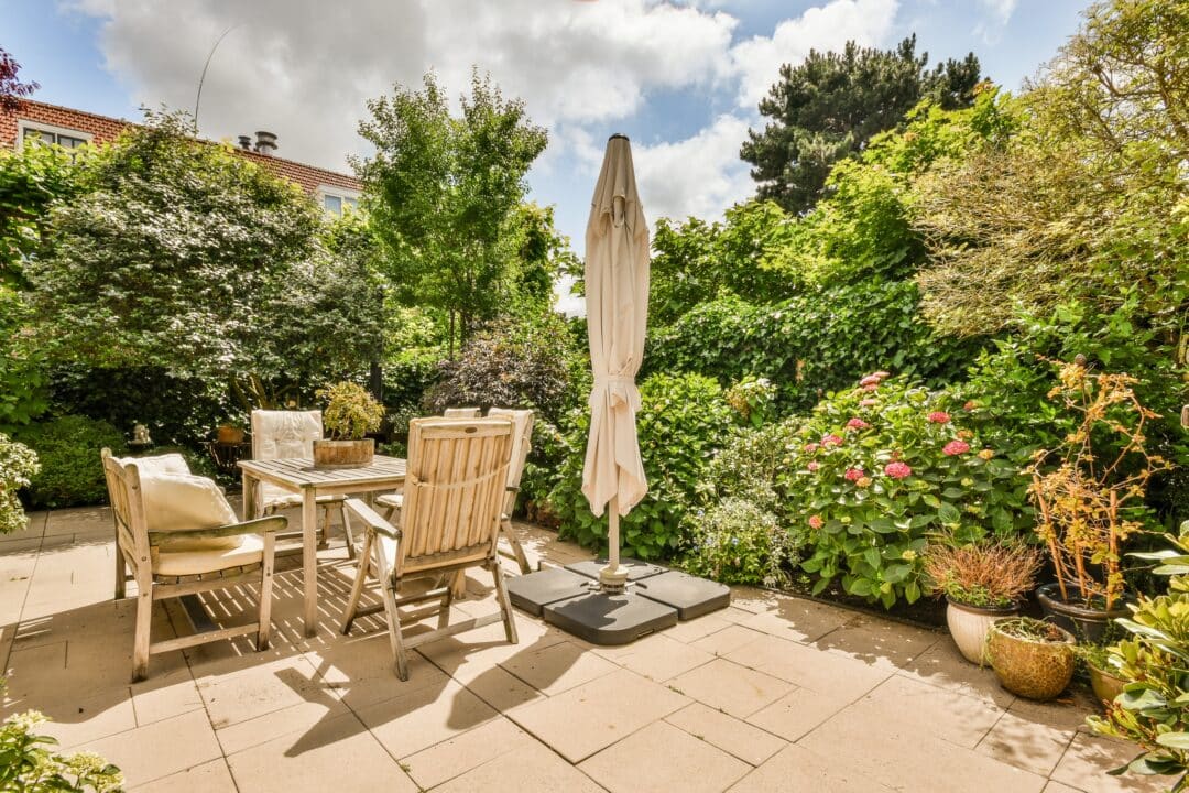 Small Courtyard Garden Ideas